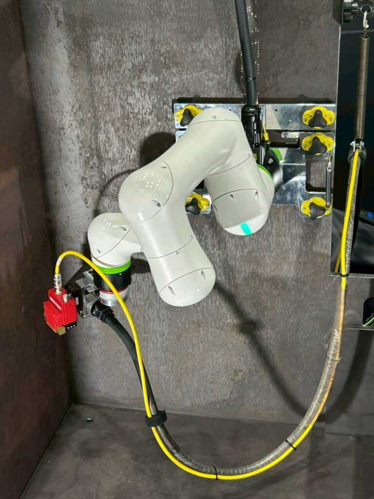【新製品解説】FANUC協働ロボット CRX-3iA ｜従来機との違いと製造業での活用方法 - iCOM技研ブログ